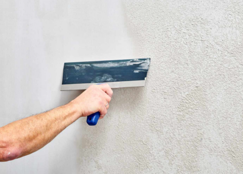 Enduit de lissage : utilisation, avantages et pose - Aude-location
